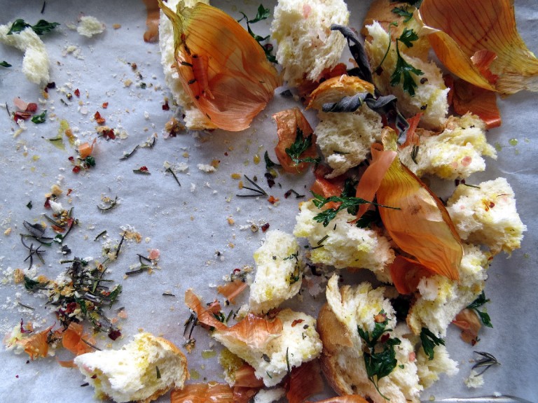 Salvage Bread: Make your own breadcrumbs - Rediscover Modern Homesteading