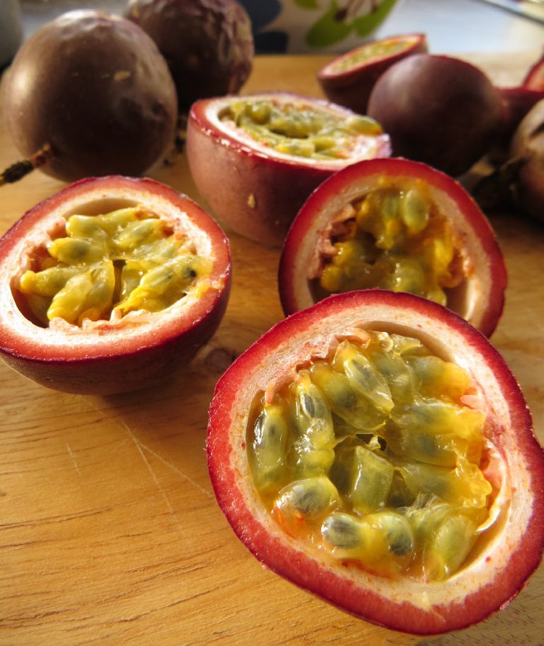 Summer love: passionfruit and how to grow them - Rediscover Modern ...