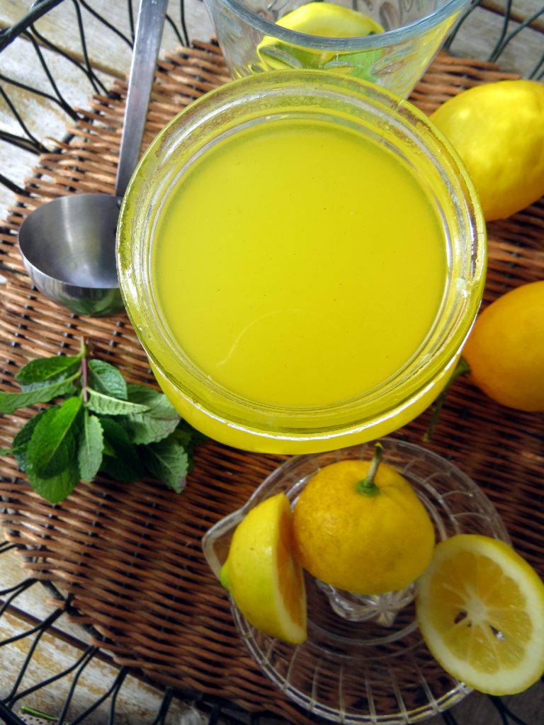 Old Fashioned Lemonade - Rediscover Modern Homesteading